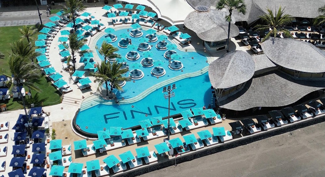 FINNS VIP Beach Club - Leder Haus
