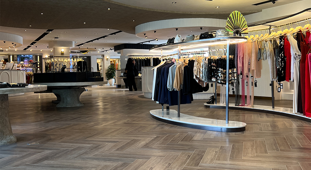 FINNS VIP Beach Club - Leder Haus